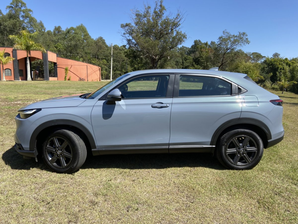 Cinza Moonstone: A Cor que Está Conquistando os carros 23/24 - CarSoul